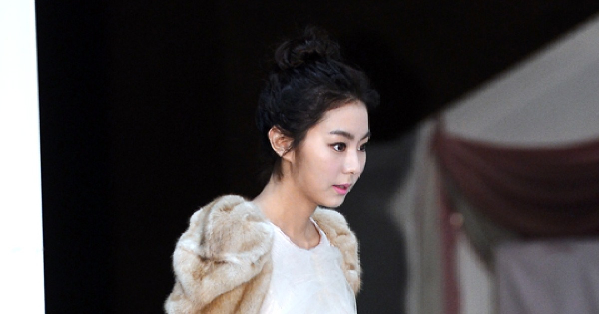 [TD포토] 유이 초미니 '한 뼘은 되려나?' (KBS 연예대상)