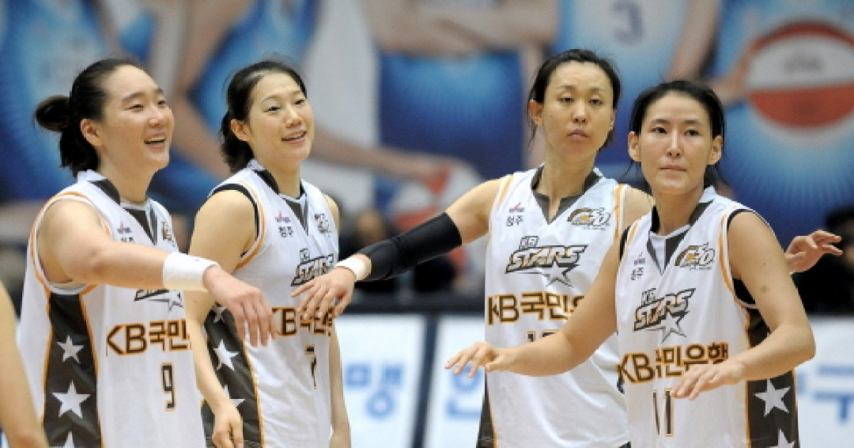 변연하 '26점 폭발' KB스타즈, KDB생명 잡고 10승 고지 올라