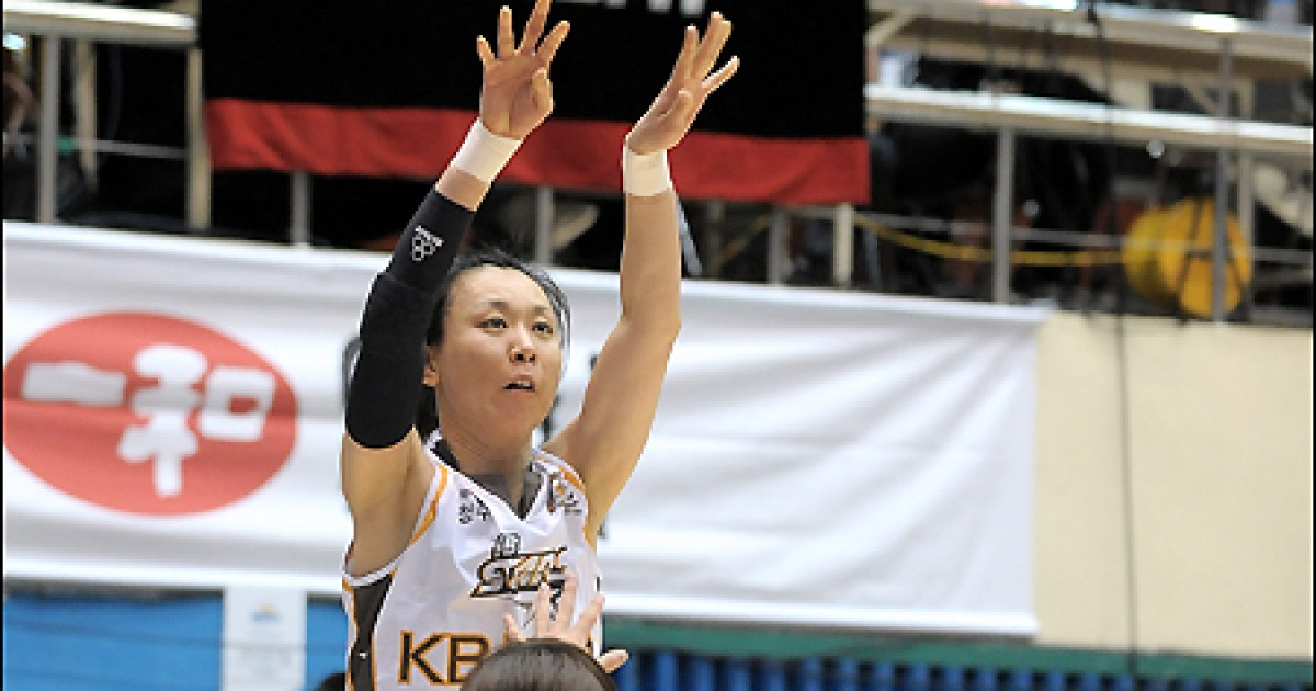 '변연하 맹폭' KB, KDB생명에 이틀 전 패배 설욕