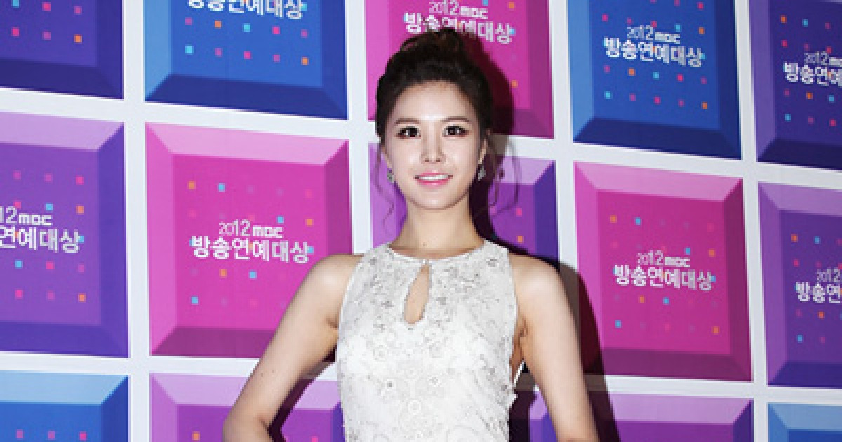 [bnt포토] 박은지 '순백의 여신드레스 눈길' (MBC방송연예대상)