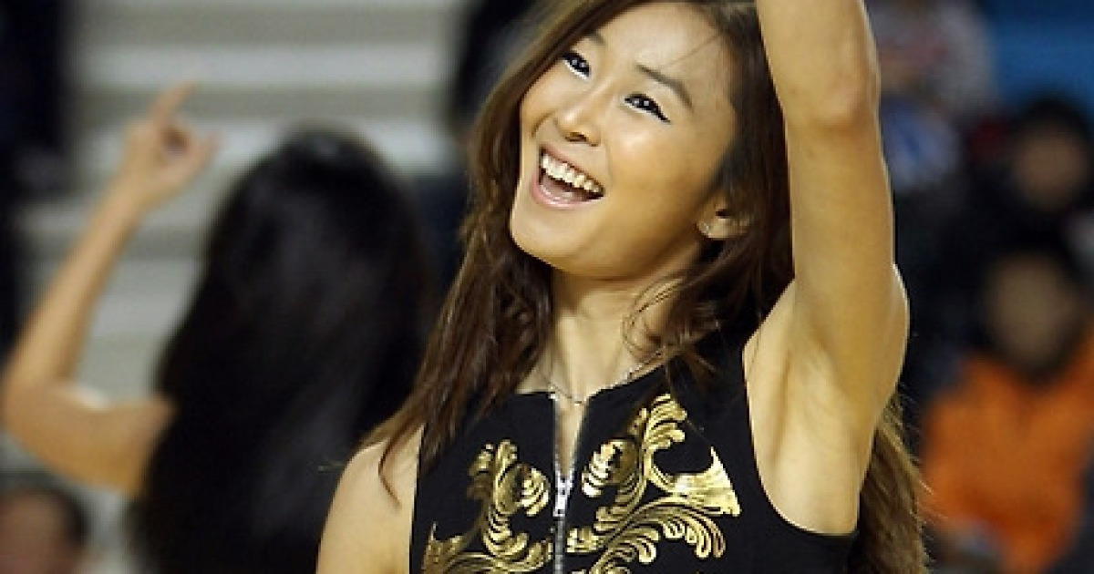 [포토] 치어리더, 섹시 응원 작렬 'KCC 화이팅~'