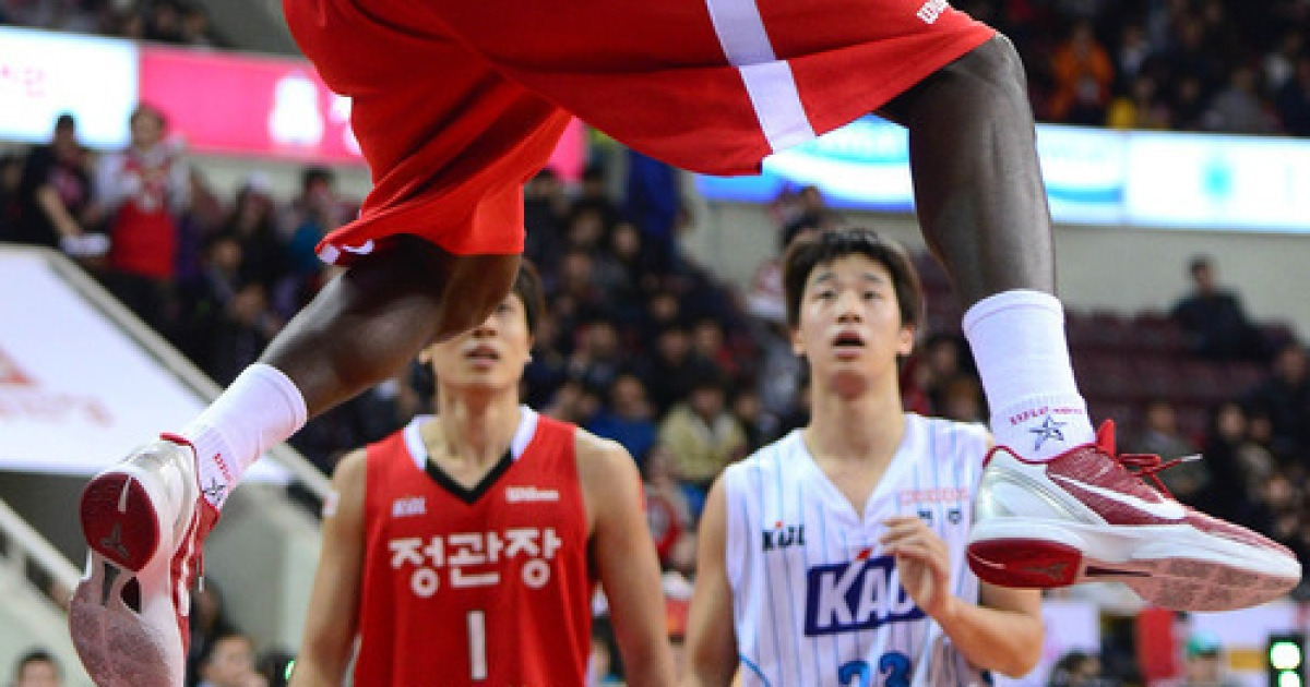 '양희종 족쇄수비' 안양 KGC, KCC 꺾고 3연승