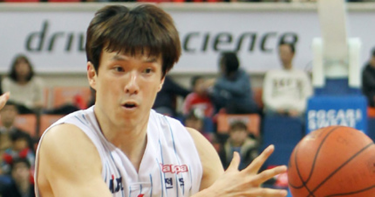 '김효범 30점 폭발' KCC, KT 제압하고 2연패 탈출