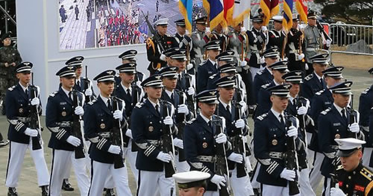 예행연습하는 의장대