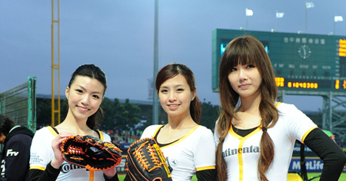 [WBC]섹시한 볼걸 '이기적인 기럭지~'[포토]