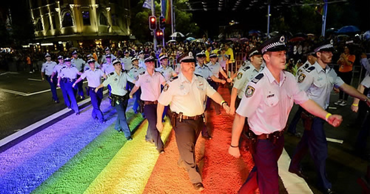 AUSTRALIA MARDI GRAS PARADE