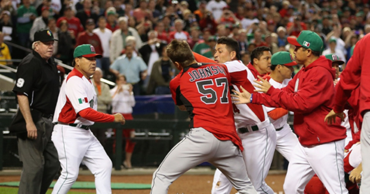 [WBC] 캐나다-멕시코, 벤치 클리어링 발생 '주먹질까지'
