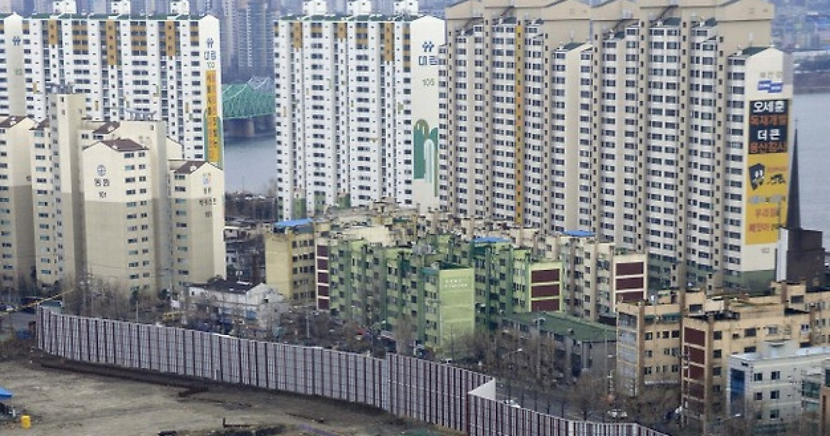 [Newsmaker] Yongsan development plan hangs by a thread