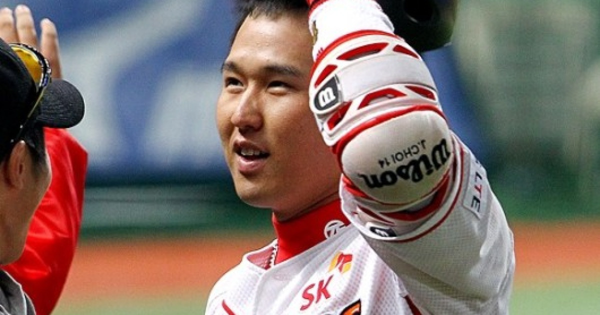 '최정 2타점' SK, NC에 4-2 승리..시범경기 유종의 미