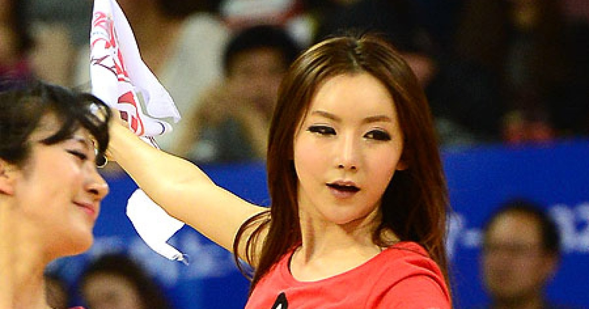 치어리더 이주연 '공연중엔 집중~또 집중~'[포토]