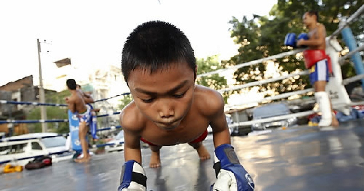 THAILAND FEATURE PACKAGE CHILD BOXING