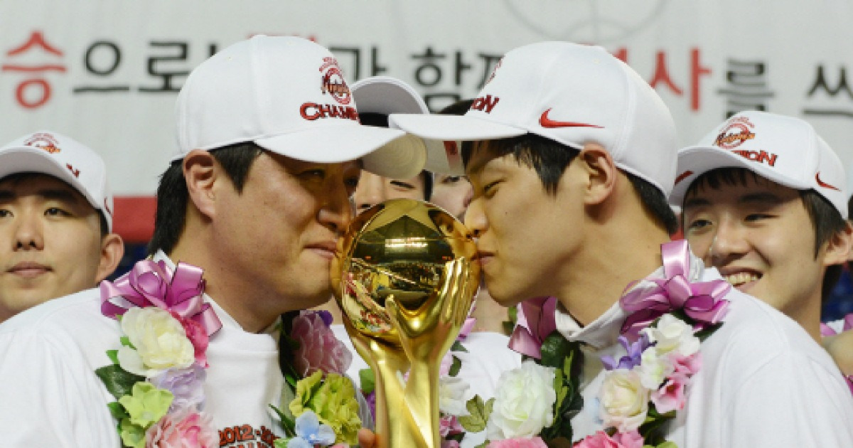 '김선형-문경은-최부경' SK, KBL 시상식 싹쓸이