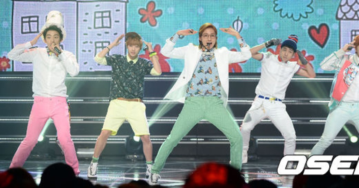 [사진]B1A4,'유쾌한 무대'
