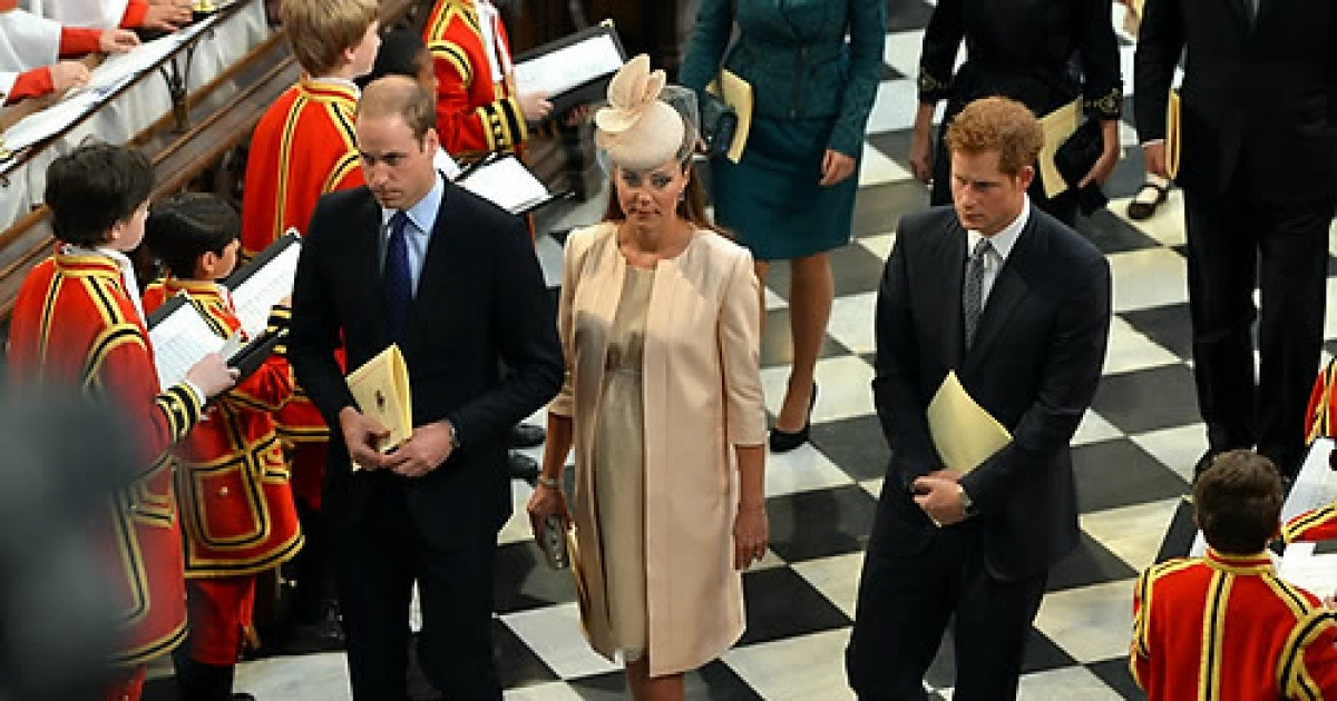 BRITAIN ABBEY QUEEN SERVICE