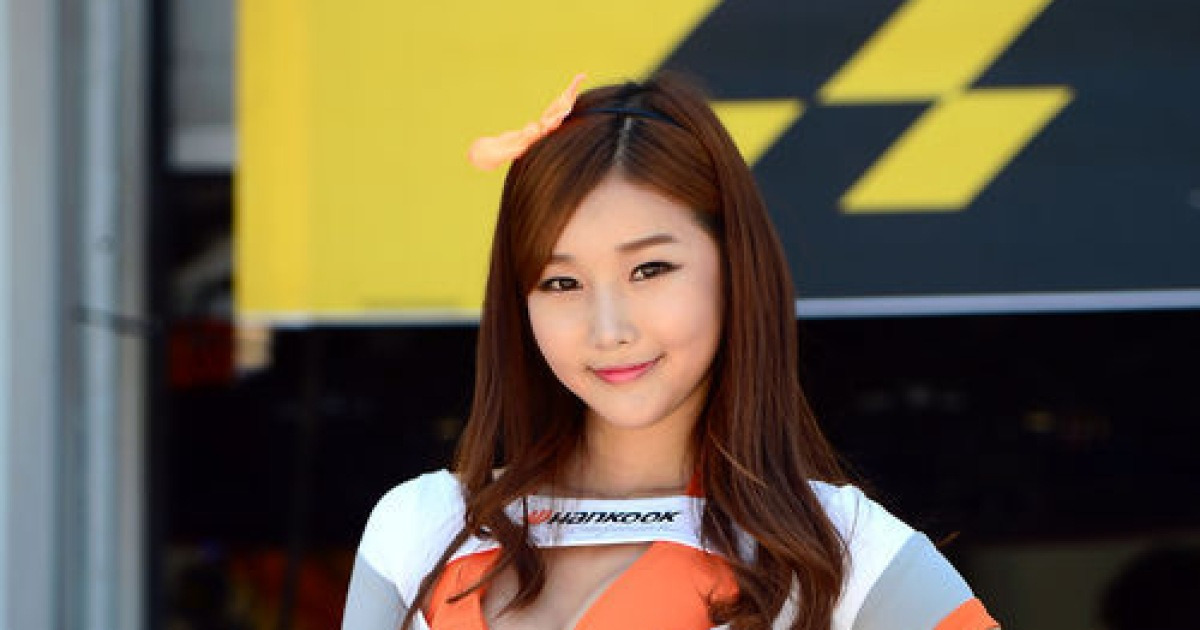 [사진]레이싱걸 한송이,'터질듯한 볼륨감'