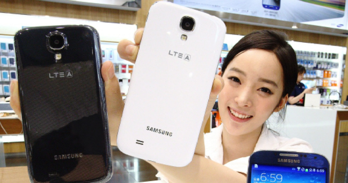 [포토뉴스]'갤럭시 S4 LTE-A' 화이트·블랙 출시