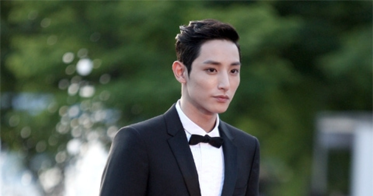 ′PiFan′ 개막식, 수트 느낌 제대로 살리는 이수혁