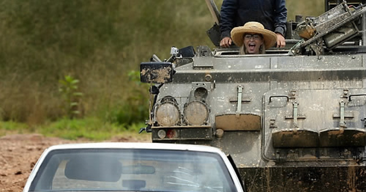 USA FEATURE PACKAGE TANK DRIVING SCHOOL