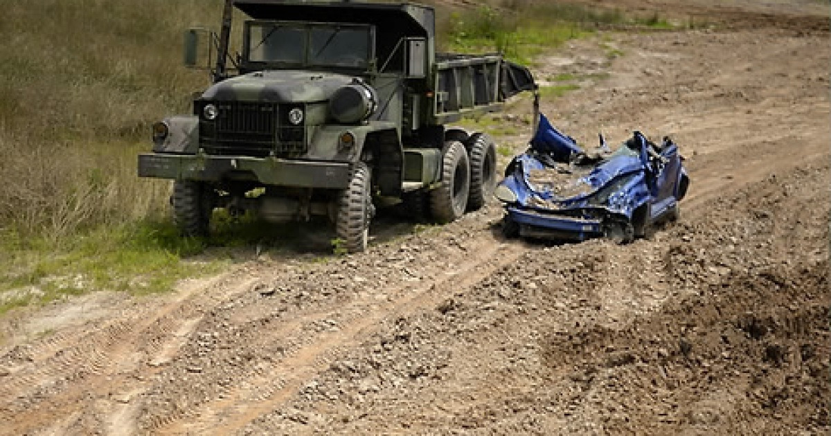USA FEATURE PACKAGE TANK DRIVING SCHOOL