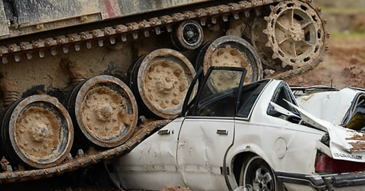 USA FEATURE PACKAGE TANK DRIVING SCHOOL