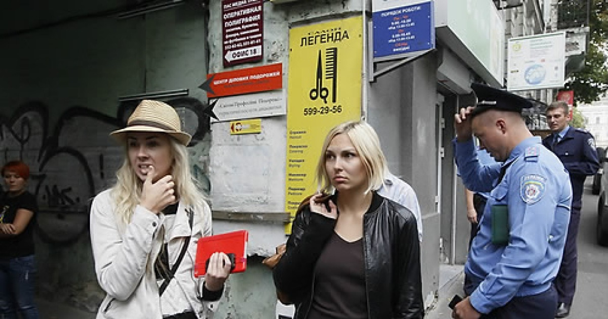 UKRAINE FEMEN POLICE SEARCH