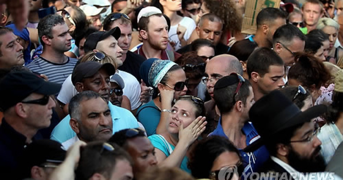 MIDEAST ISRAEL GAS MASKS