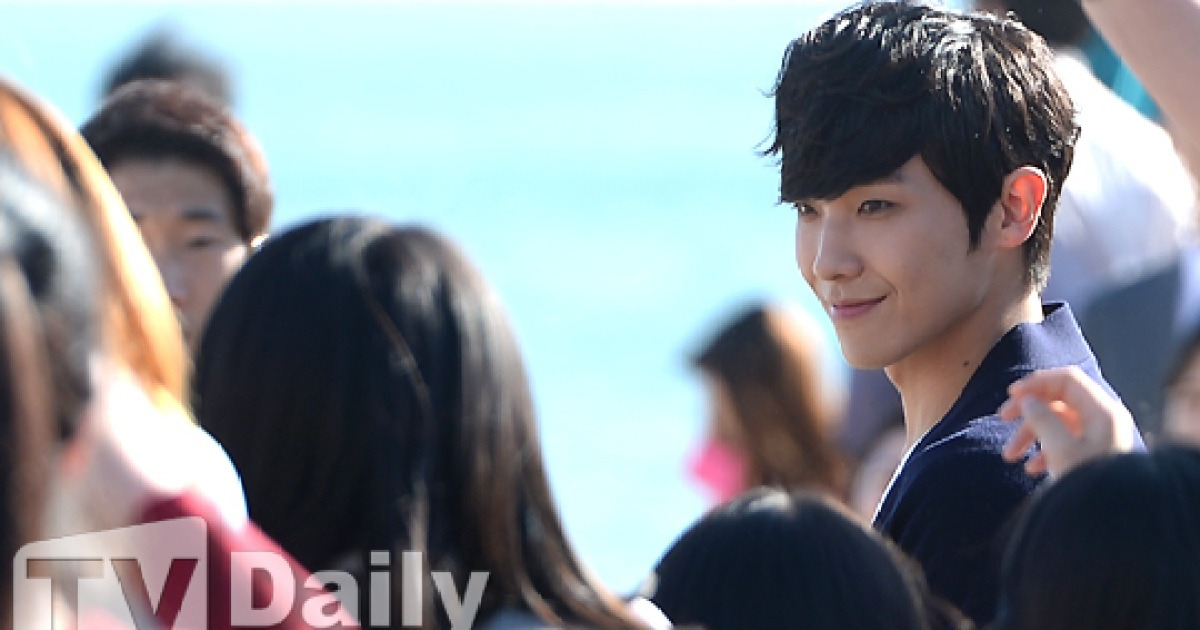 이준 "샤이니·엑소보다 못해도 배우로선 좋은 얼굴" [18th BIFF]