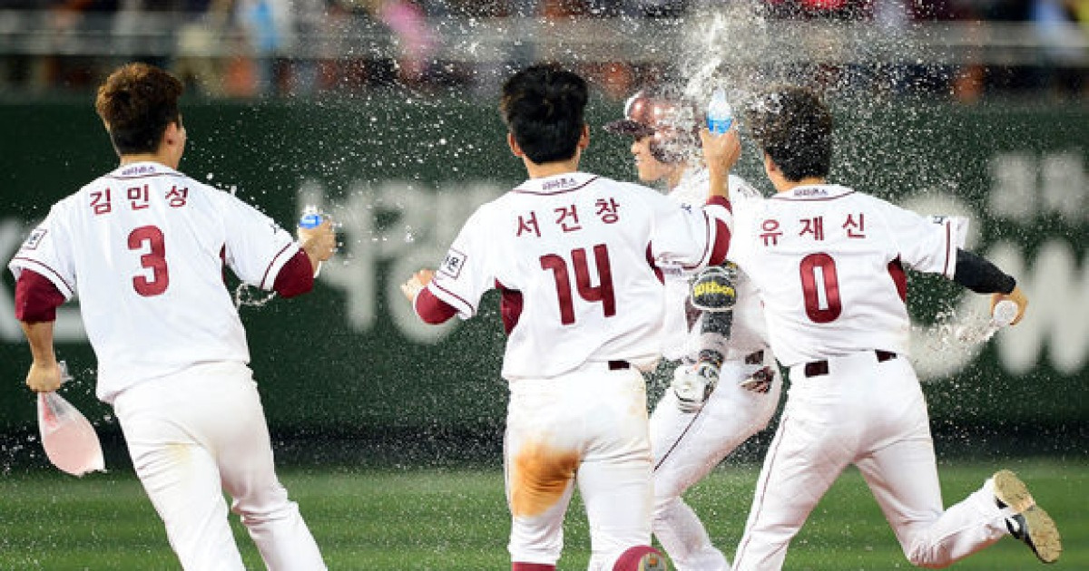 [준PO2] 끝내주는 넥센, PS 최초 2G 연속 끝내기승