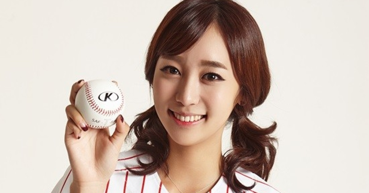 KBSN 박지영 아나운서, "중저음의 목소리, 오히려 매력 있죠?"