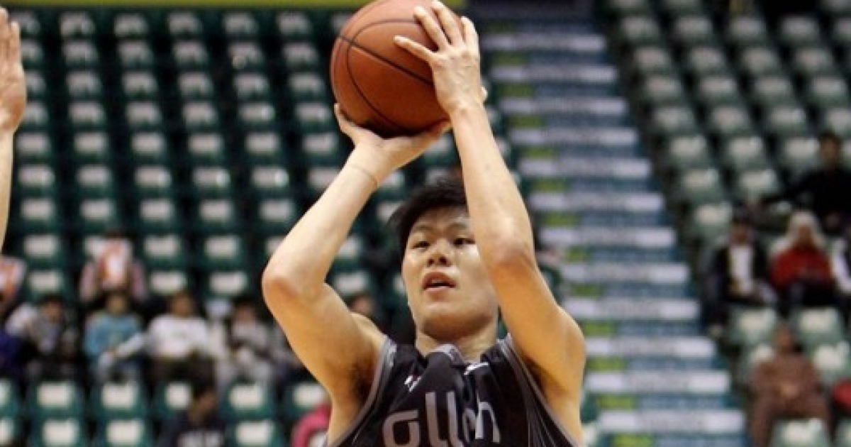 '조성민 27점' KT, KGC에 12점차 대승..동부는 3연승