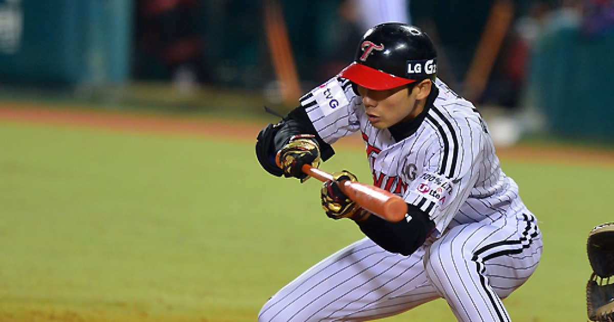 [PO2] LG, 김용의 3차례 번트에도 '득점연결 제로'