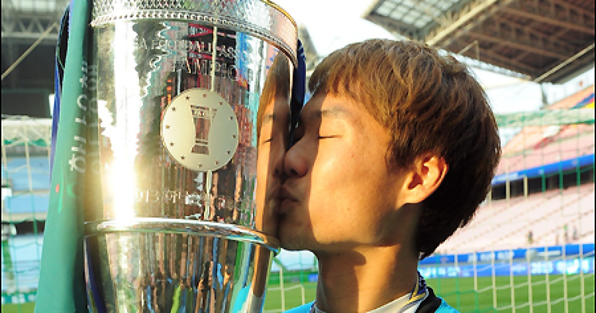 '승부차기 선방쇼' 포항 GK 신화용, FA컵 MVP