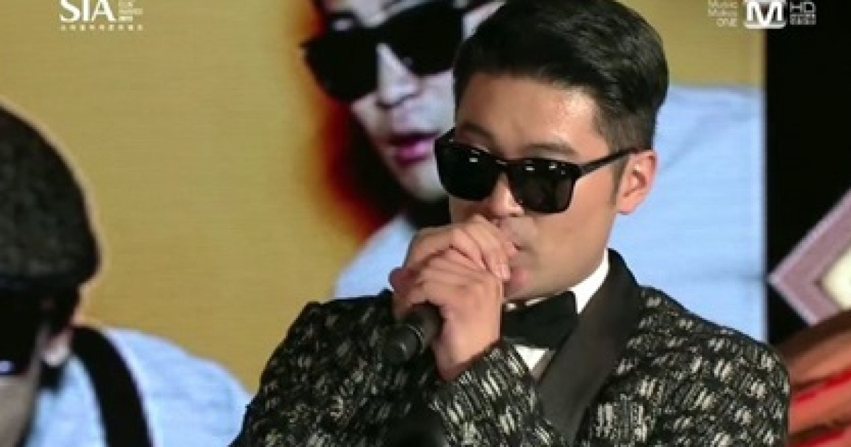 [2013 SIA] 다듀, 본상 수상..최자·설리 열애설 언급 無