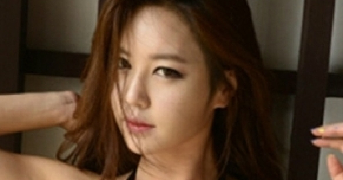 강예빈 파격 화보 엄청난 볼륨 섹시미 폭발