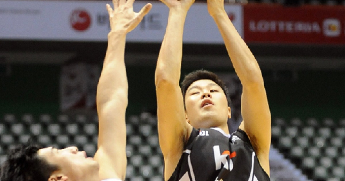 [점프볼 어워드] 조성민·리처드슨·김민구·두경민, 1R MVP·최우수 신인