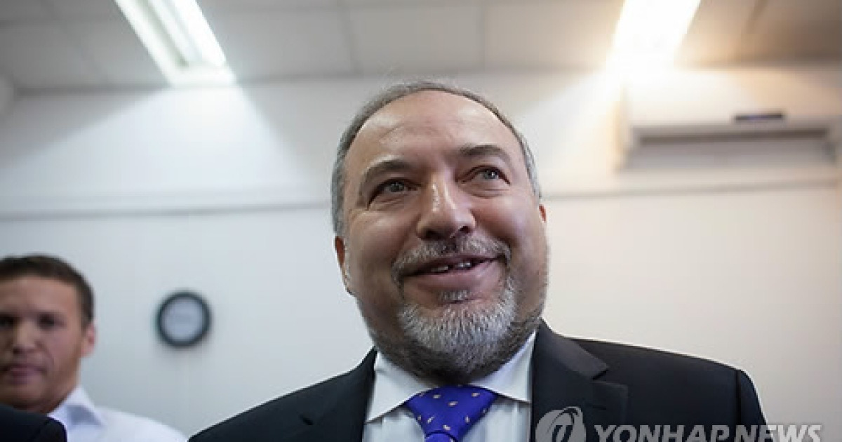 MIDEAST ISRAEL TRIALS LIEBERMAN