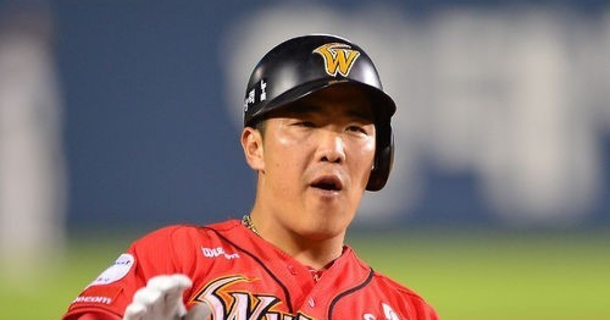 SK, FA 정근우와 2차 면담.. "계약 조건 제시했다"