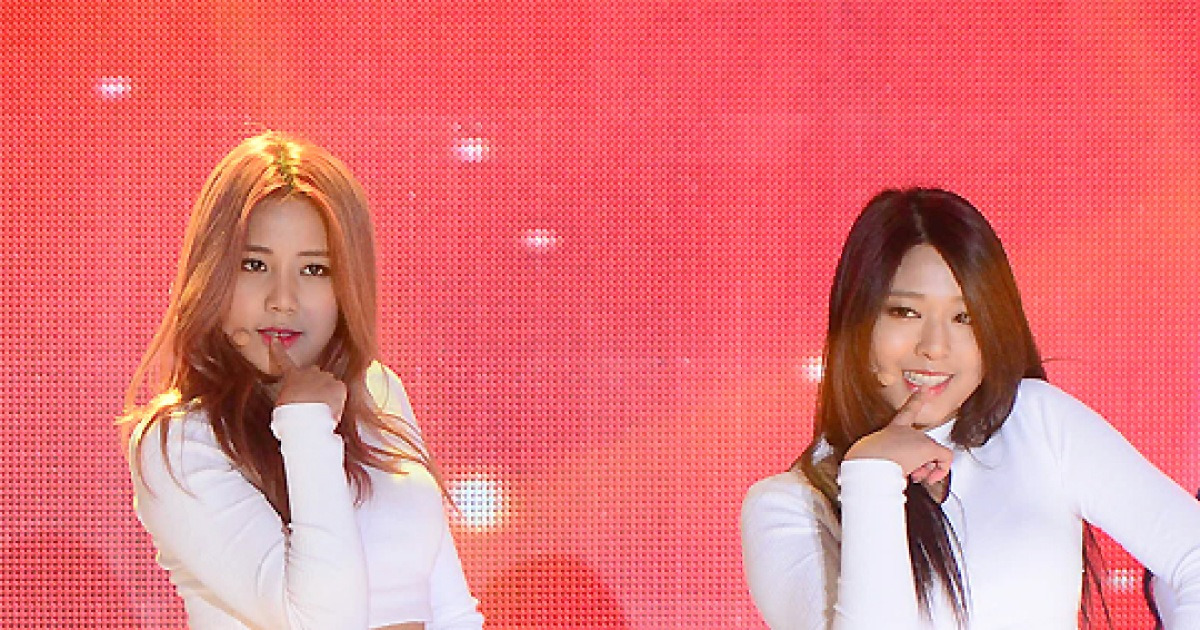 [TD포토] AOA '아찔한 배곱티 패션'