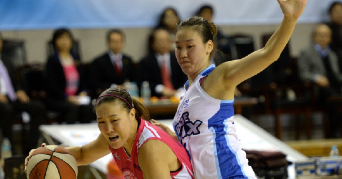 WKBL 하나외환, 김정은 24점 폭발 시즌 2승