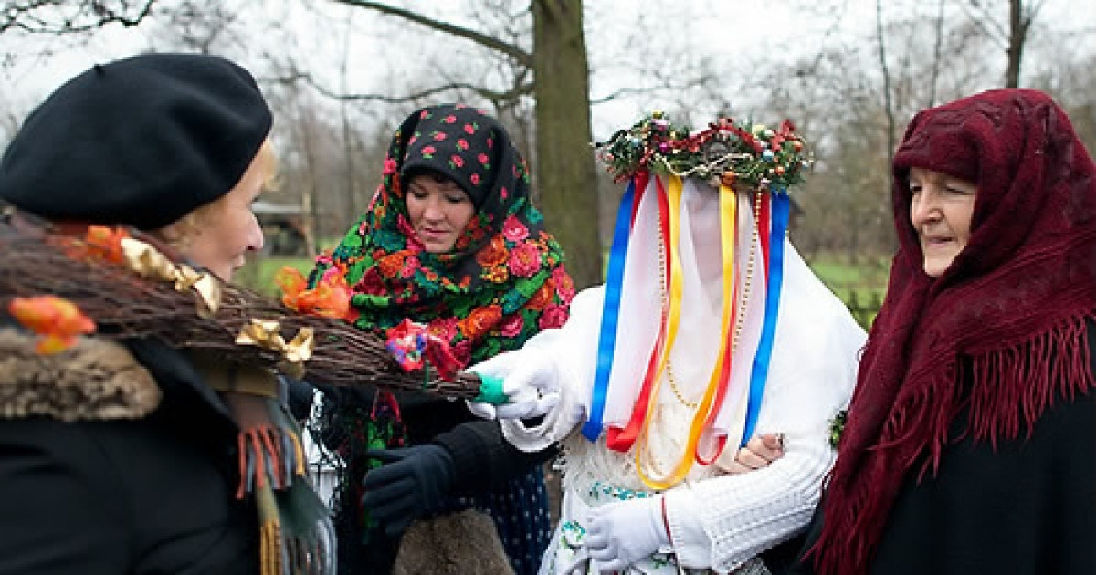 GERMANY CUSTOMS CHRISTMAS