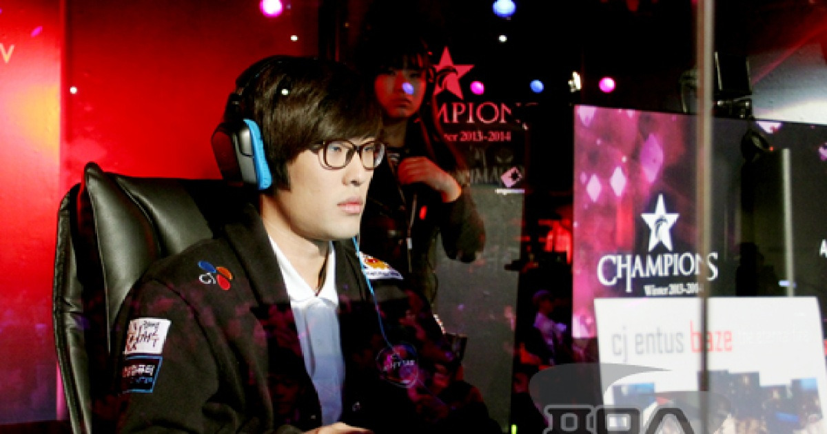 [롤챔스]이것이 국가대표 운영력 CJ 블레이즈, SKT-S 넘고 8강 합류