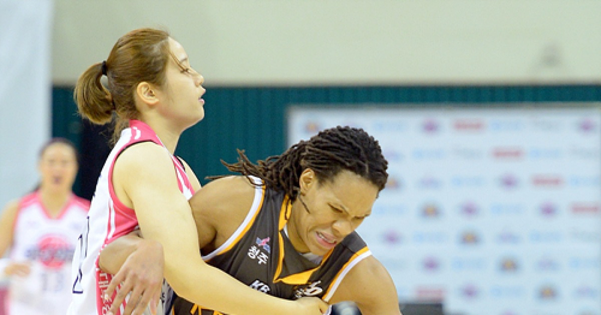 [WKBL] 커리, '가게 내버려둬'