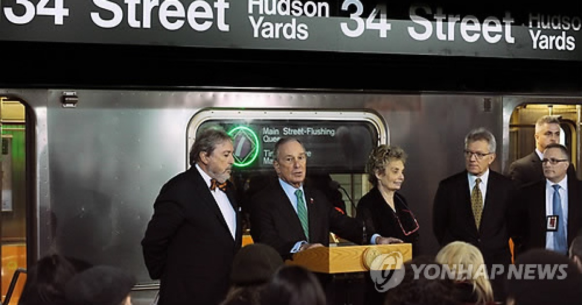 USA 7 TRAIn SUBWAY EXTENSION