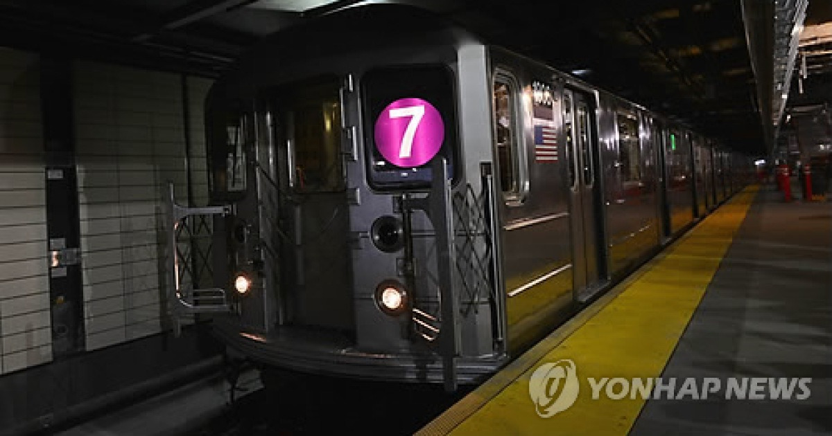 USA 7 TRAIN SUBWAY EXTENSION