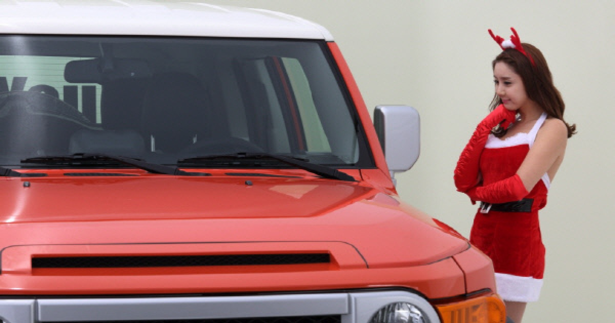 토요타 정통 SUV 'FJ 크루저' 국내 한정판 깜짝 출시..모습보니