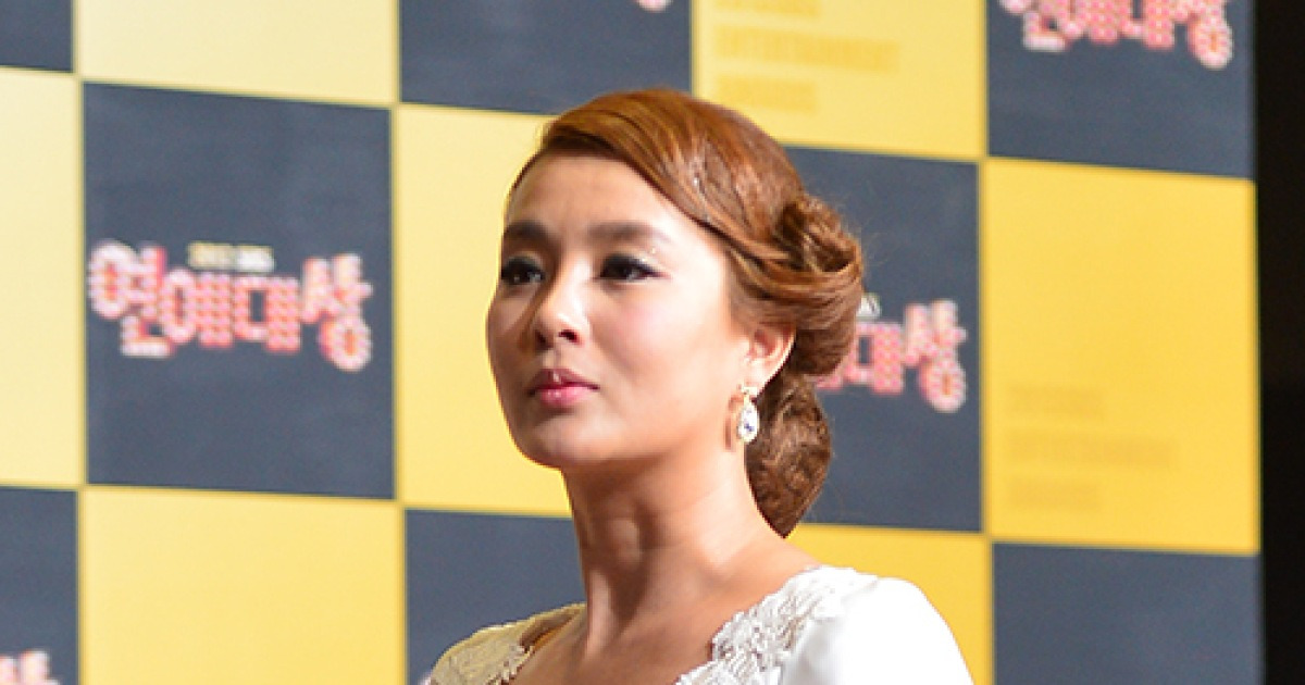 김원희, '오늘은 SBS 연예대상 MC니까 우아하게' [MBN포토]