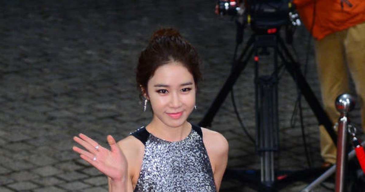 [사진]KBS 연기대상 유인나,'볼륨감 넘치는 몸매'