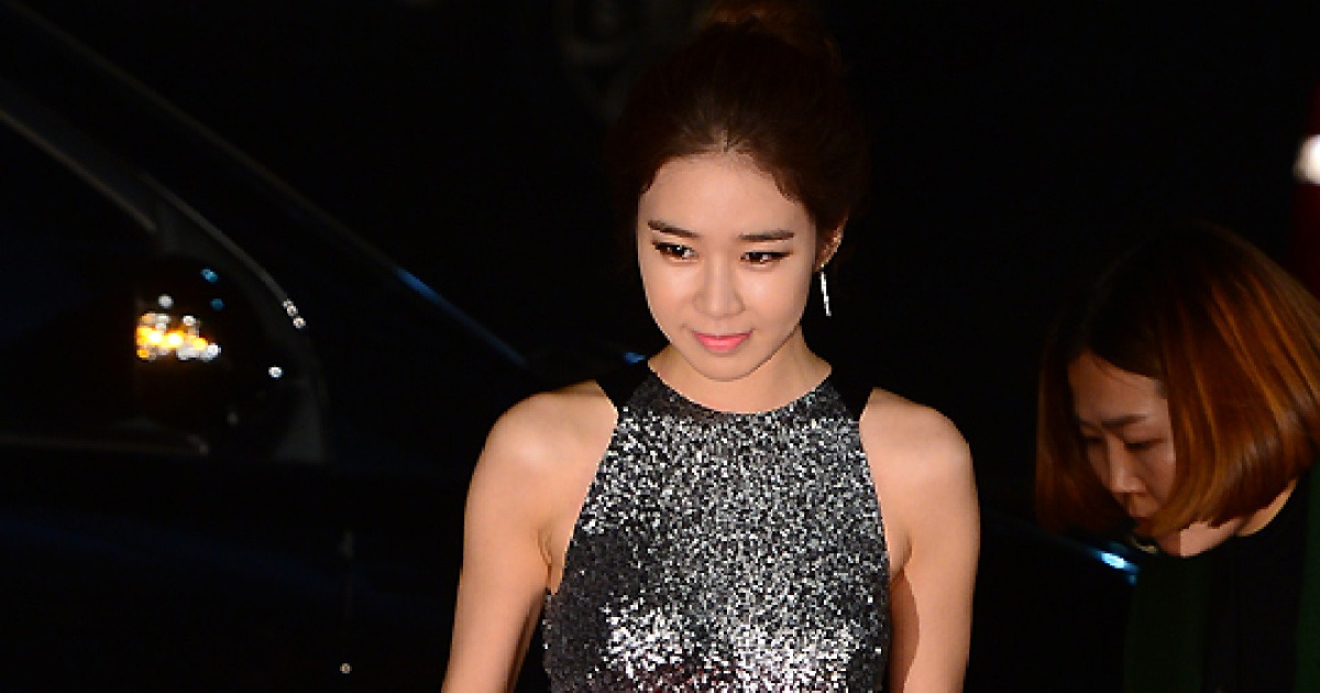 [TD포토] 'KBS 연기대상' 유인나 '옆트임에도 과감한 발걸음'