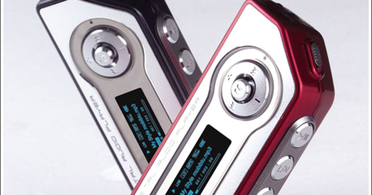 넥스트웨이, 목걸이+백폰형 MP3P "D cube 800B" 출시