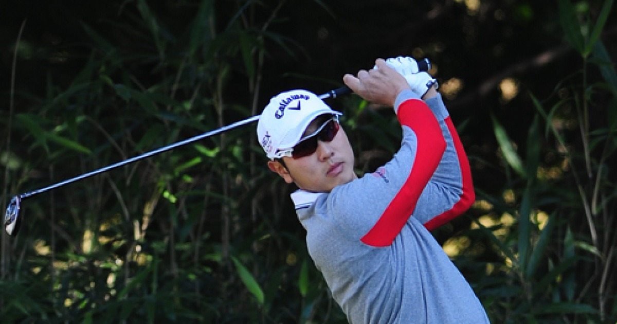 배상문, '짠물퍼터' 앞세워 노던트러스트 2R 선두